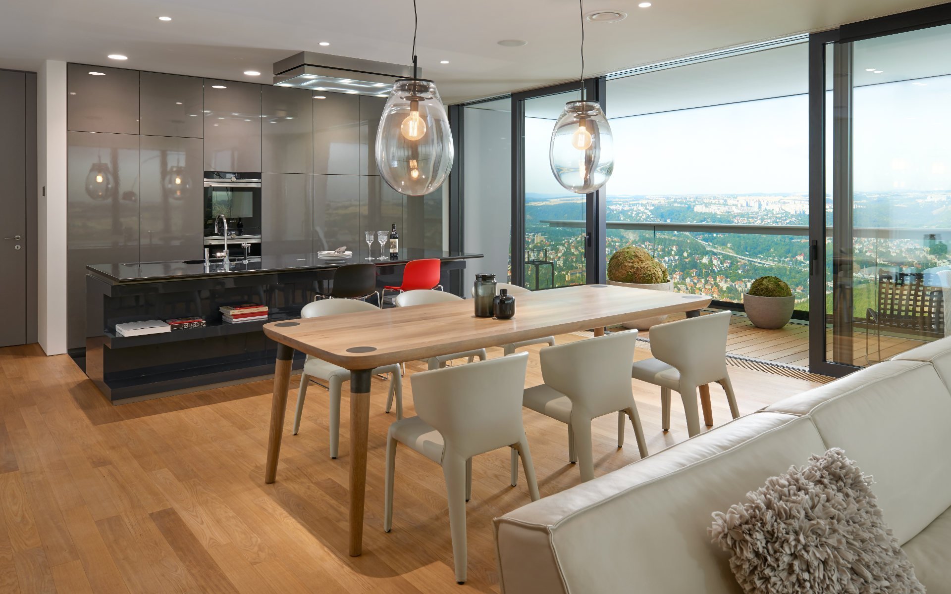 V Tower - HANÁK NÁBYTEK | Bydlo.cz