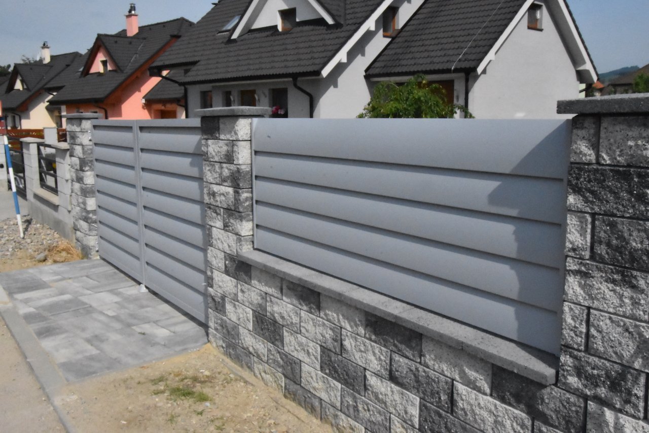 Novavisio - hliníkové ploty | Bydlo.cz