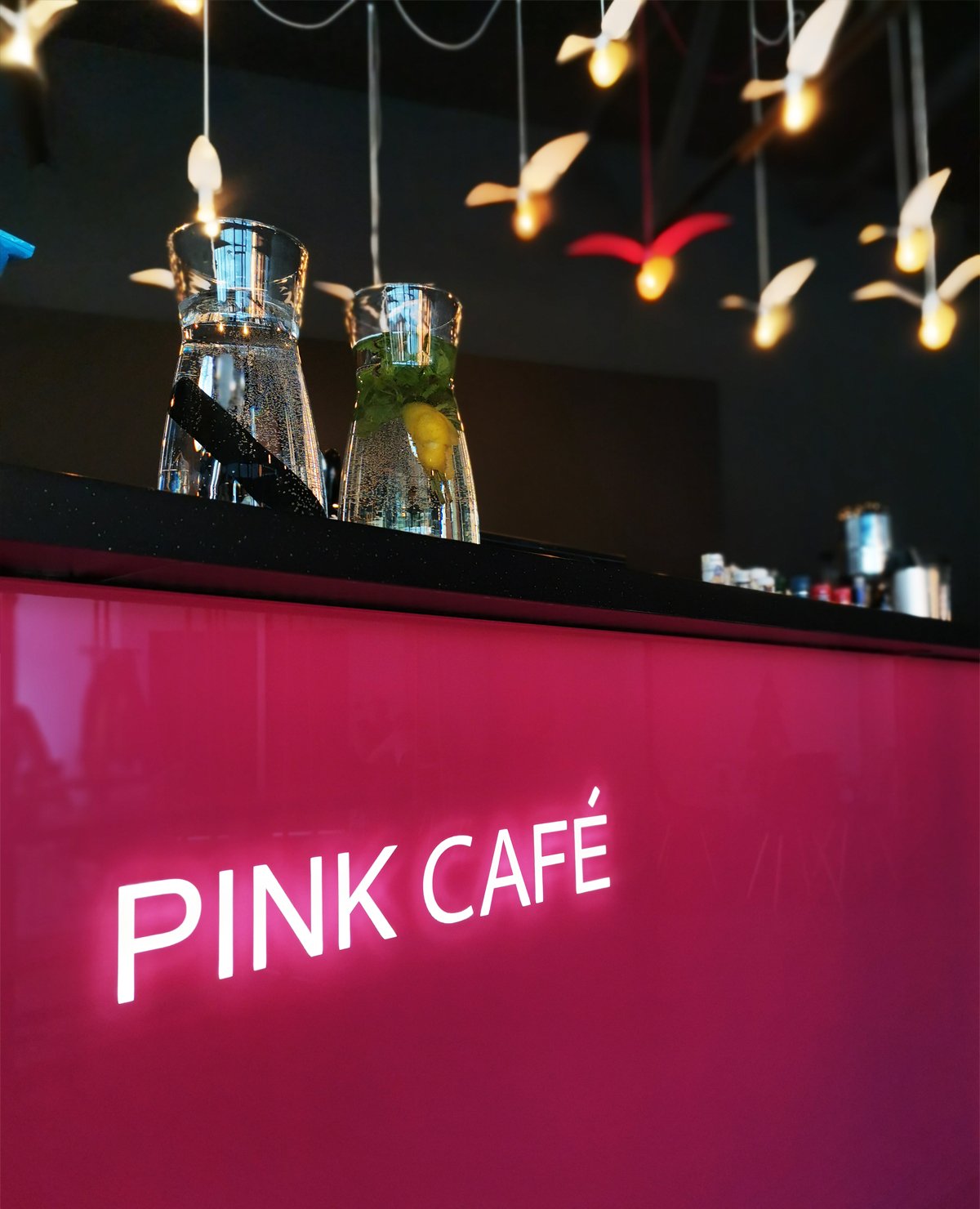 Pink Café - Josef Trakal design | Bydlo.cz